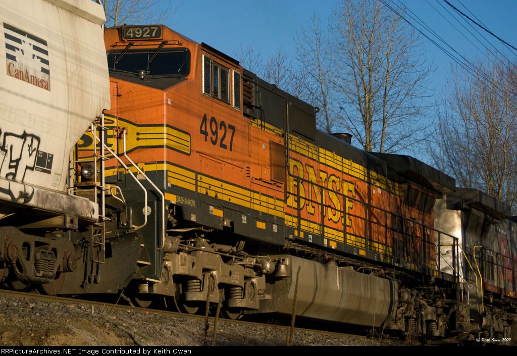 BNSF 4927